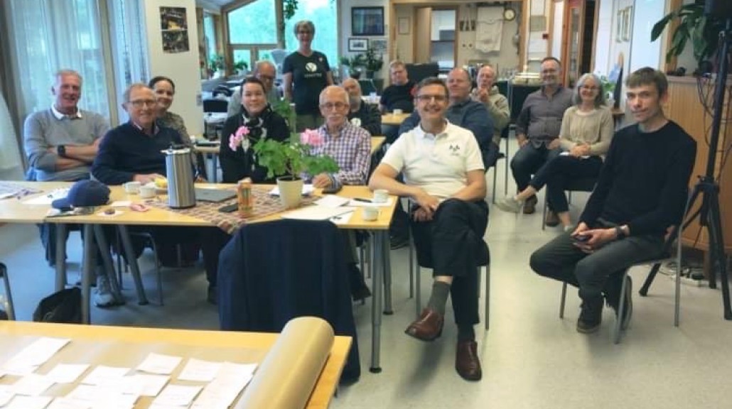 Sosial, uformell og iderik fylkessamling på Kvernes - Møre og Romsdal ...